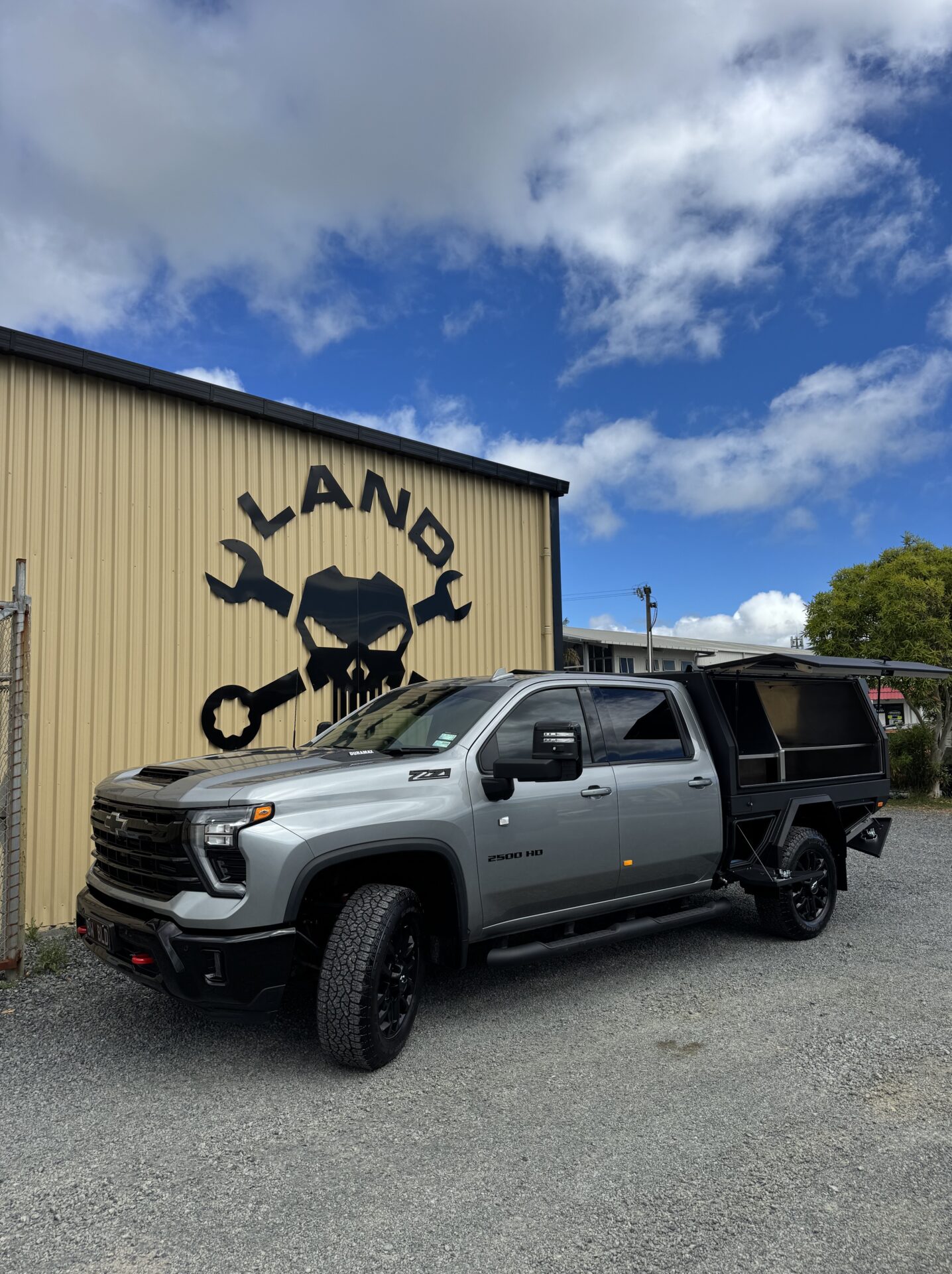 Brad Watson 2500 HD - Land Pirates